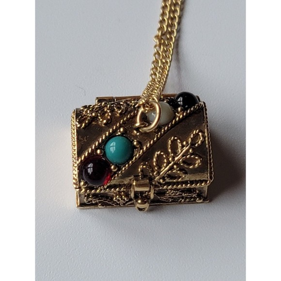 Avon | Jewelry | Estate Vintage Avon 974 Queens Ransom Treasure Chest ...